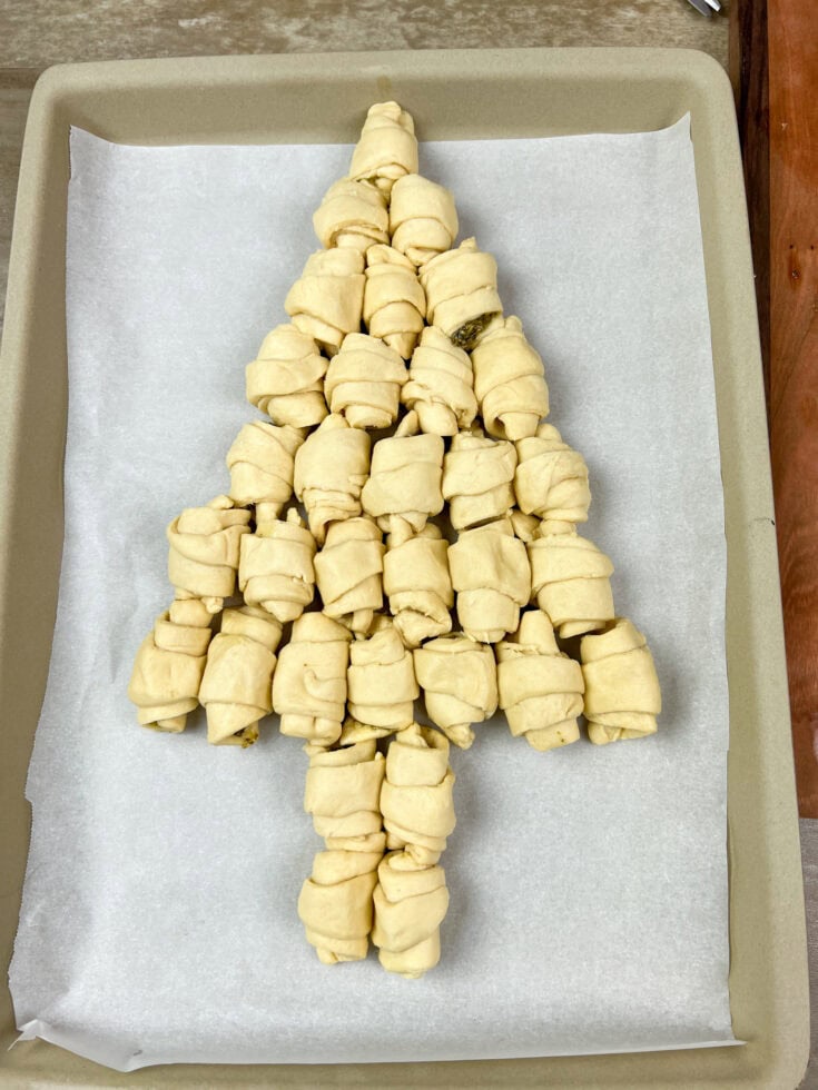 The Best Pull Apart Christmas Tree Appetizer - Back To My Southern Roots