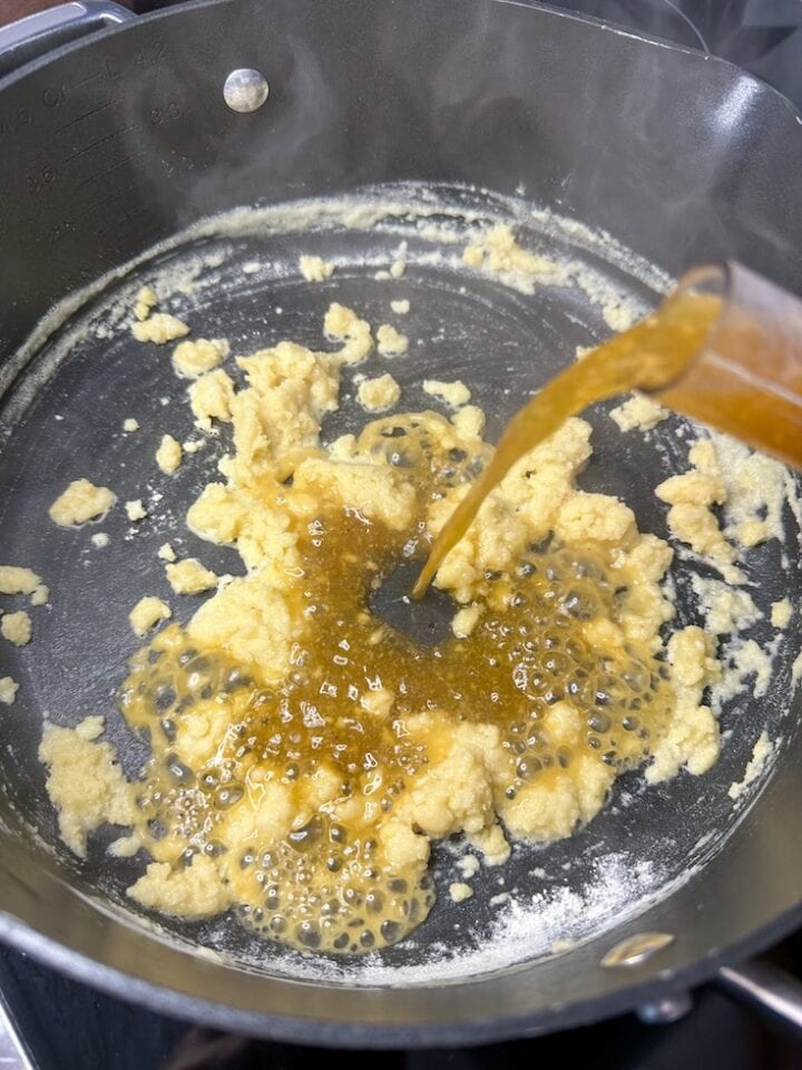 Easy Southern Brown Gravy Recipe - Back To My Southern Roots