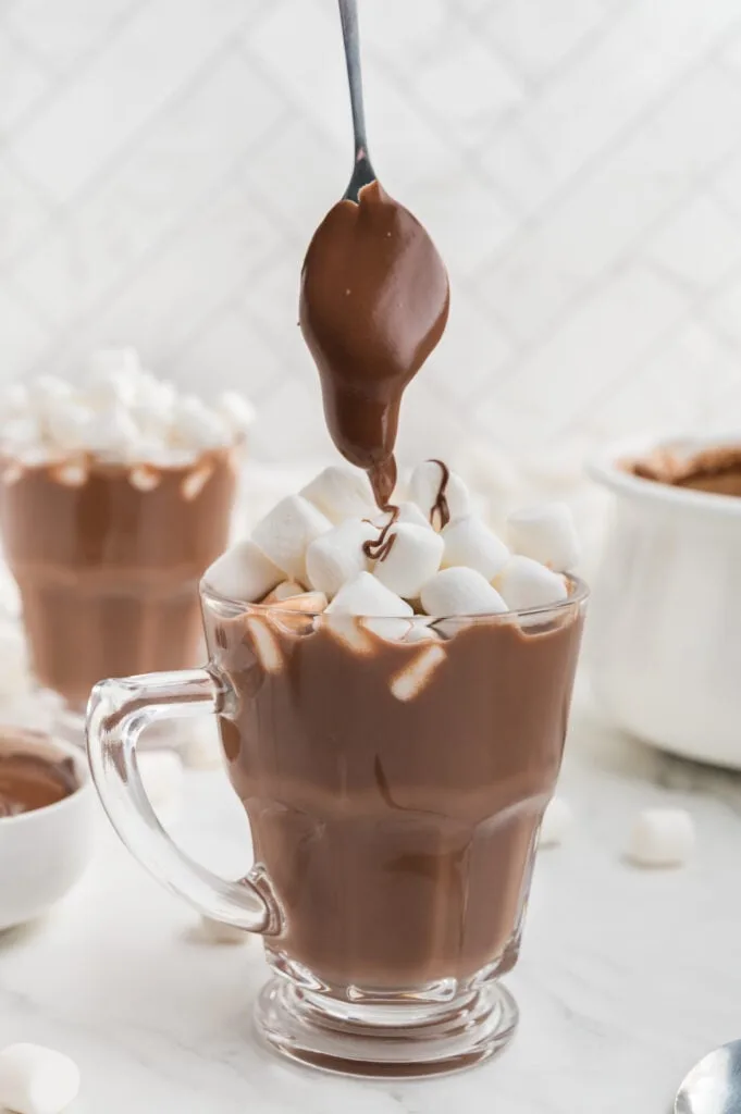 How to Make Creamy Hot Chocolate with Nutella - Back To My Southern Roots